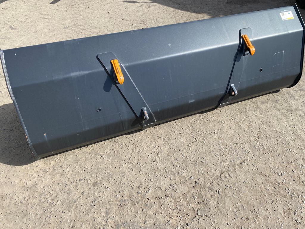 Quicke – BUCKET – GM 245 – Bryson Tractors Ltd