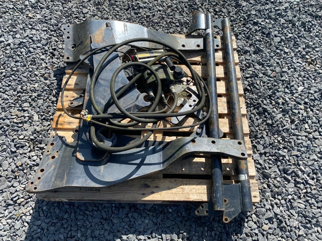 New Holland – BRACKETS – Loader – Bryson Tractors Ltd